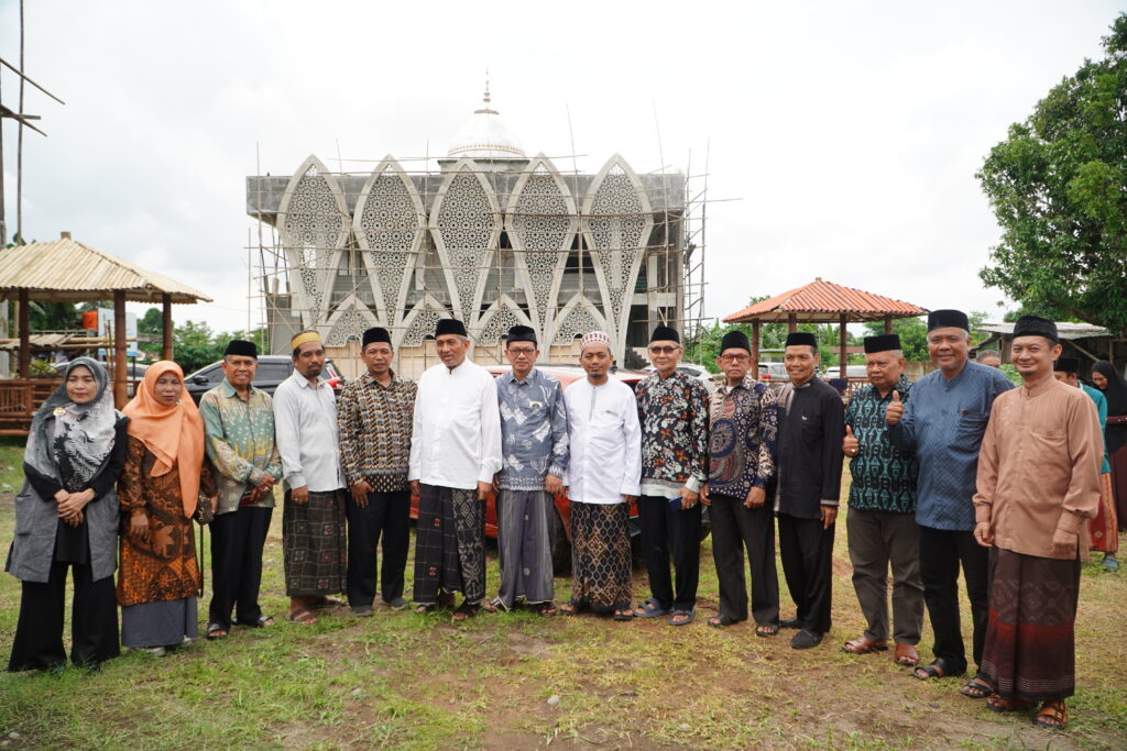 Momen Bersejarah: Peletakan Batu Pertama Asrama Santriwati PPTQ Al-Imam Ashim Putri Kampus ...